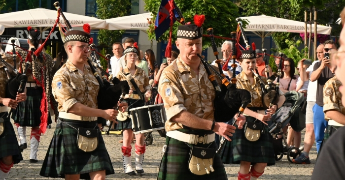 Co 100 lat temu regiment szkocki robił w Tarnowskich Górach? - Emito.net